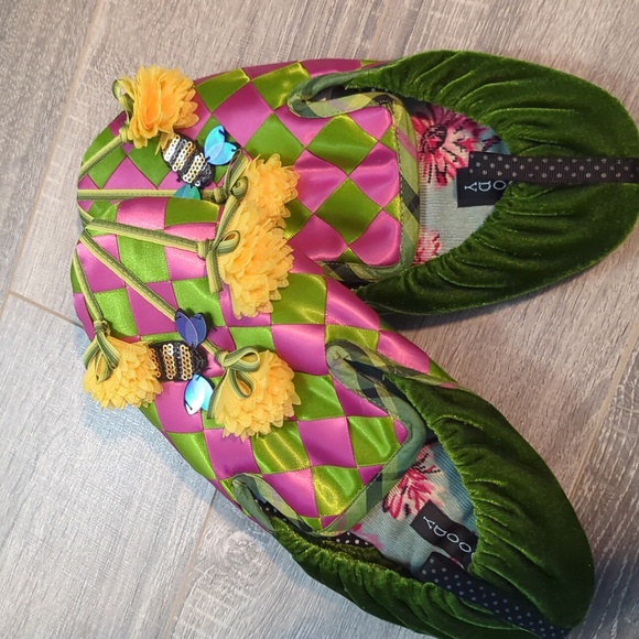 Goody | Shoes | Goody Dandelion Slippers | Poshmark